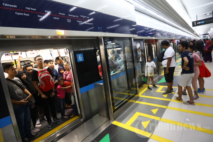 MRT Jakarta Resmi Beroperasi, Foto 5 #1792164 - TribunNews.com