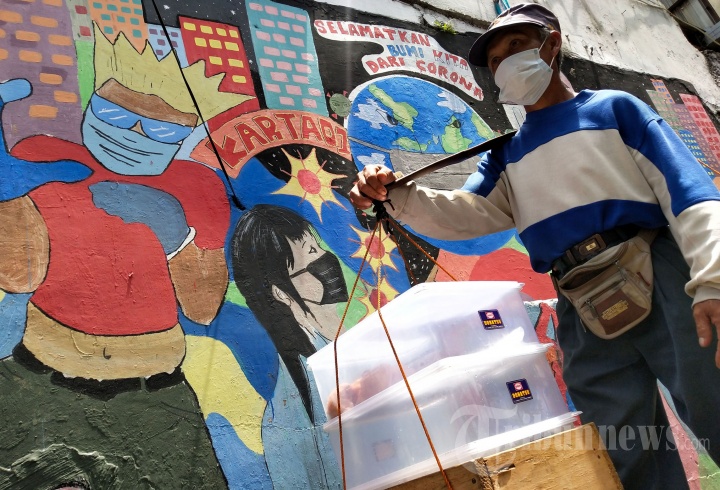 Mural Selamatkan Bumi Kita dari Corona di Kota Bandung, Foto 3 #1867527 ...