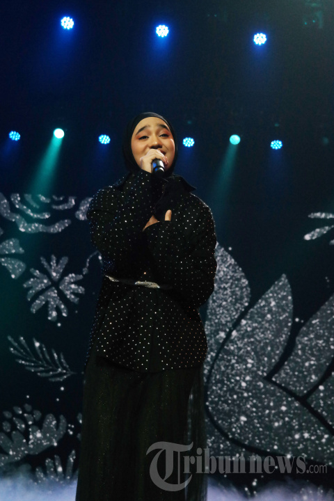 Nabilah Tampil dalam Final Showcase 1 Indonesian Idol XII, Foto 9 #1955602 - TribunNews.com