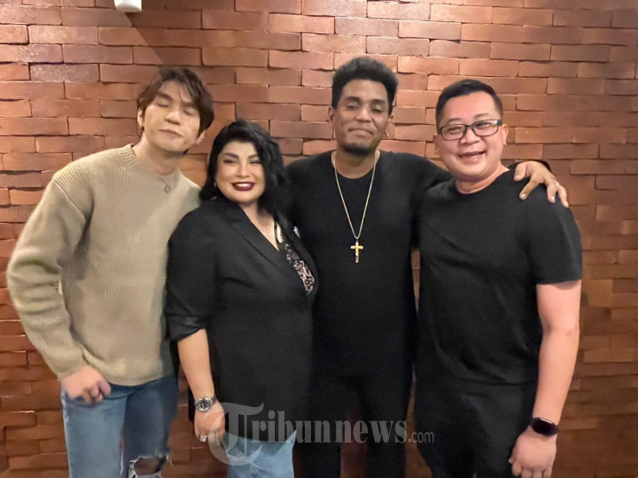 Nania Idol Garap Pentas Musik di HUT ke-2 Warunk WOW KWB Jakarta, Foto ...