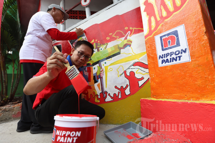 Nippon Paint Gelar Pengecatan Gapura Merah Putih 2022, Foto 5 #1935267 ...