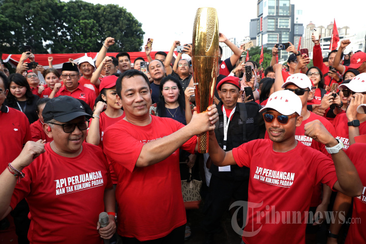 Obor Api Perjuangan Jelang Rakernas PDI Perjuangan, Foto 4 #1997224 - TribunNews.com