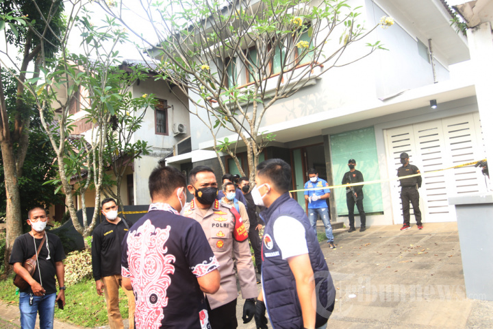 Olah TKP Pabrik Sabu di Rumah Mewah Kawasan Karawaci, Foto 5 #1892688 - TribunNews.com