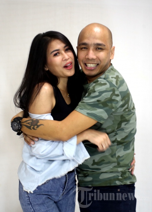 Pesona Pedangdut Seksi Ovi Sovianti, Foto 6 #1857947 - TribunNews.com
