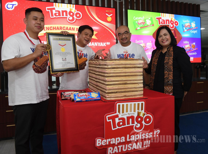 Tango Wafer Lapisan Terbanyak dapat Rekor MURI, Foto 4 #1986426 ...