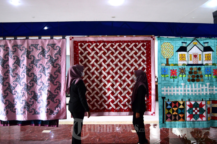 Pameran Kain Perca Seni Kriya Tekstil Bertajuk Parade Perca, Foto 2 ...