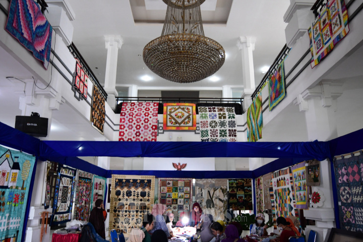 Pameran Kain Perca Seni Kriya Tekstil Bertajuk Parade Perca, Foto 6 ...