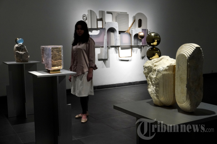 Pameran Tunggal Gabriel Aries Setiadi Bertajuk Poetical Urgency, Foto 1 #1999781 - TribunNews.com