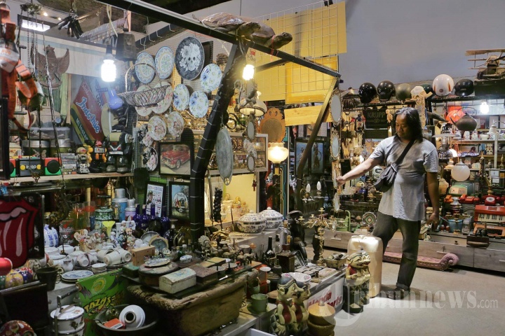 Pandemi, Pasar Klitikan Kota Lama Sepi Pengunjung, Foto 1 #1876664 ...