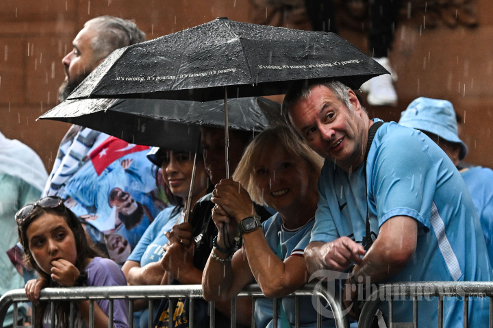 Parade Treble Winners Manchester City, Foto 12 #1968559 - TribunNews.com