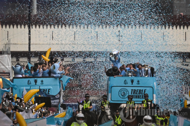 Parade Treble Winners Manchester City, Foto 13 #1968560 - TribunNews.com
