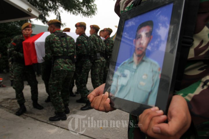 Pelepasan Jenazah Anggota Kostrad Korban Tabrak Lari, Foto 4 #1620461 - TribunNews.com