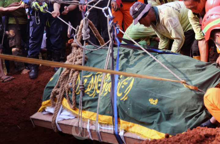 Pemakaman Muhammad Fajri, Pasien Obesitas Berat 300 Kilogram, Foto 6 ...