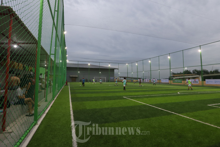 Pemanfaatan Rooftop Mall Jadi Lahan Mini Soccer, Foto 5 #1946813 - TribunNews.com
