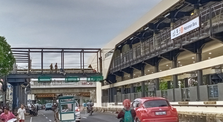 Pembangunan Halte Busway Matraman Baru Jakarta, Foto 4 #1950547 ...