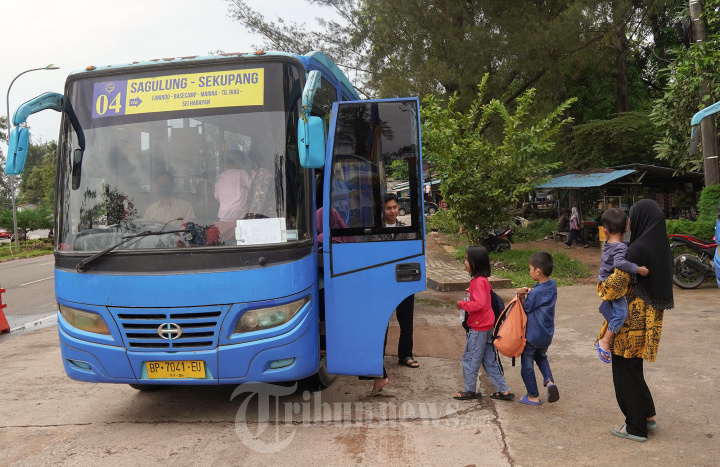 Pemberlakuan Tiket Non Tunai Trans Batam, Foto 4 #1950815 - TribunNews.com