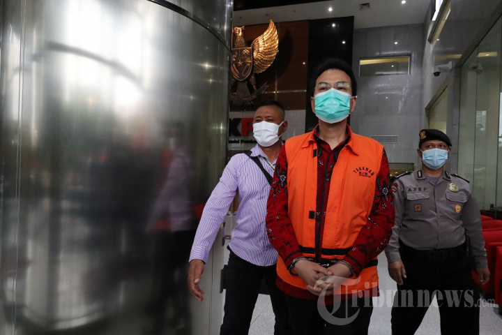 Pemeriksaan Azis Syamsuddin, Foto 3 #1902445 - TribunNews.com