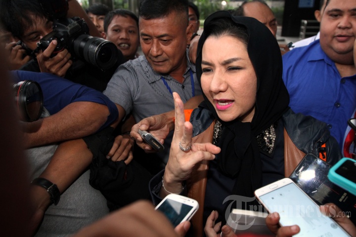 Pemeriksaan Perdana Rita Widyasari di KPK, Foto 5 #1721290 - TribunNews.com