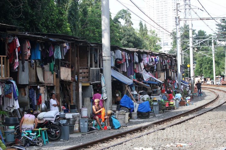 Pemukiman Pinggir Rel Kereta Api, Foto 6 #1740249 - TribunNews.com