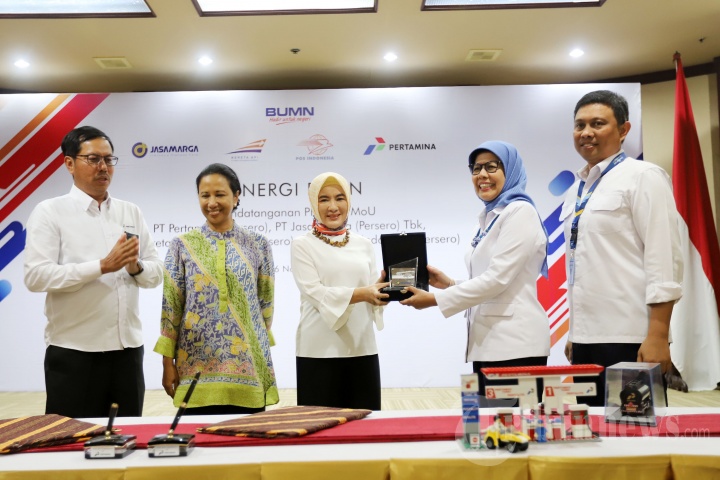 Penandatanganan Perjanjian Kerjasama dan MOU Sinergi BUMN, Foto 1 #1778986 - TribunNews.com
