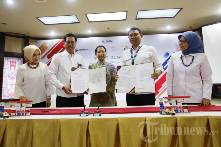 Penandatanganan Perjanjian Kerjasama dan MOU Sinergi BUMN, Foto 4 #1778989 - TribunNews.com