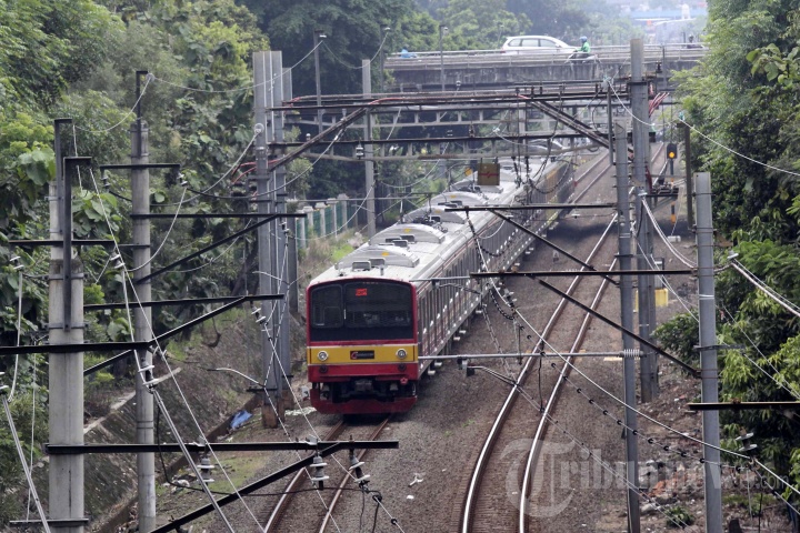 Pengoperasian KRL Rangkasbitung Tanah Abang, Foto 3 #1695560 ...