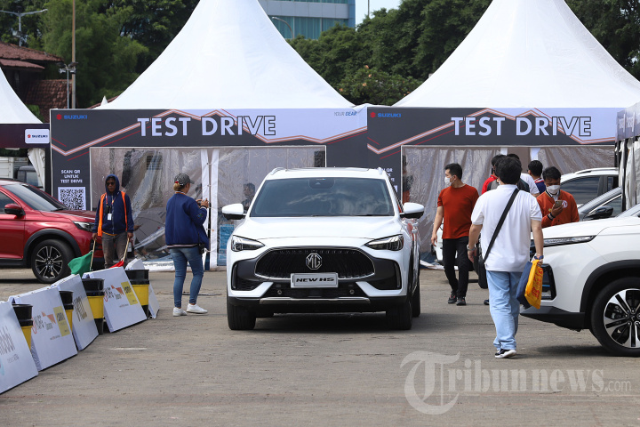 Pengunjung Ramaikan Arena Test Drive IIMS 2023, Foto 7 #1957732 ...