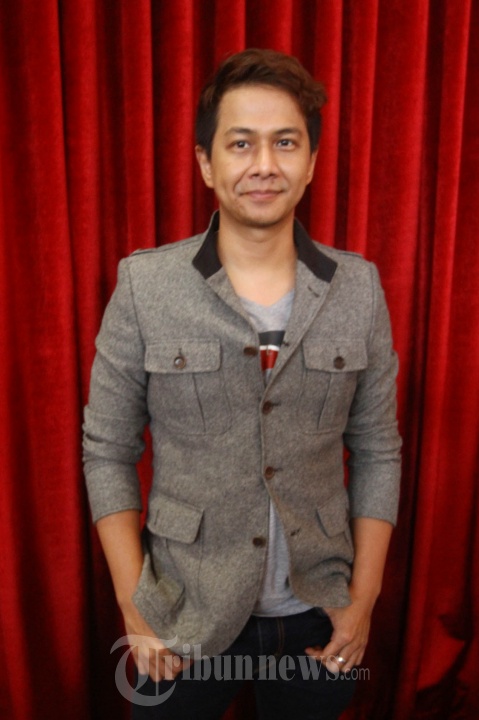 Penyanyi Delon Thamrin, Foto 2 #1736836 - TribunNews.com
