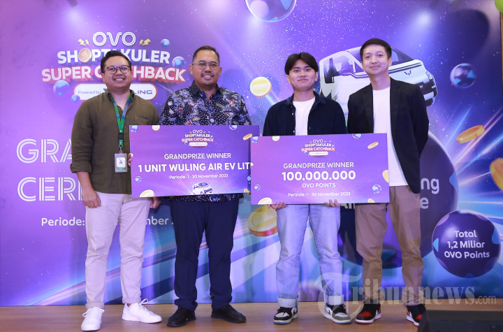 Penyerahan Hadiah Program Shoptakuler Super Catchback, Foto 1 #1986436 ...