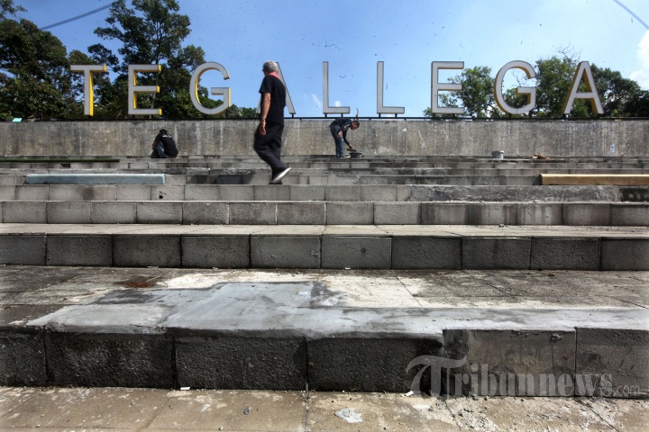 Perbaikan Taman Tegallega Bandung, Foto 3 #1864964 - TribunNews.com