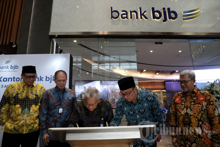 Peresmian Kantor Baru Bank BJB, Foto 3 #1973421 - TribunNews.com