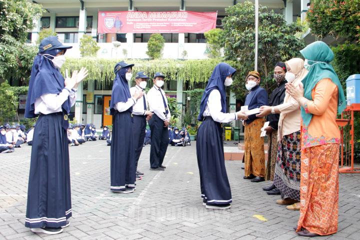 Peringatan Hari Guru Di SMP IT PAPB Semarang, Foto 3 #1903004 ...