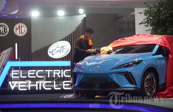 Persiapan Jelang IIMS 2023, Foto 7 #1957360 - TribunNews.com