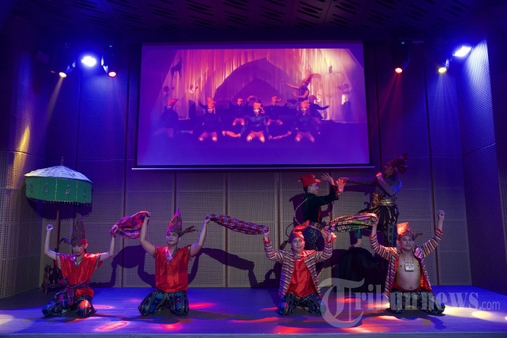 Pertunjukan Seni Drama Tari Musikal Karaeng Pattingalloang, Foto 5 ...