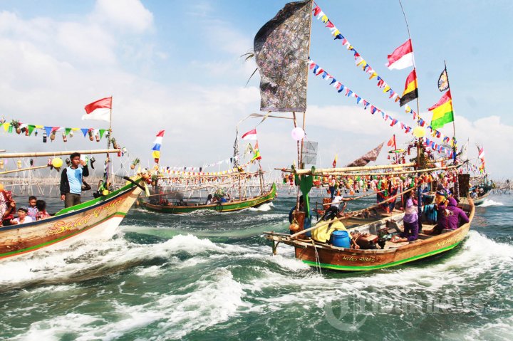 Pesta Laut Nelayan Kampung Muara Dadap, Foto 3 #1478312 - TribunNews.com