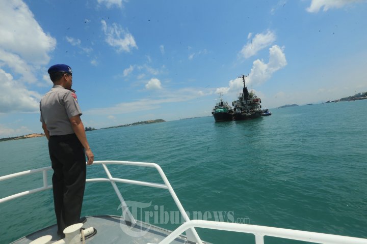 Polisi Perairan Menangkap kapal MT Virgo, Foto 2 #1595408 - TribunNews.com
