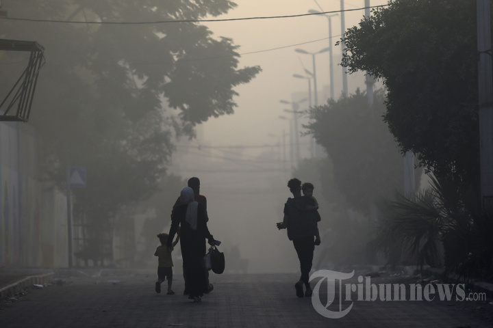 Potret Warga Gaza Kibarkan Bendera Putih, Foto 10 #1982828 - TribunNews.com