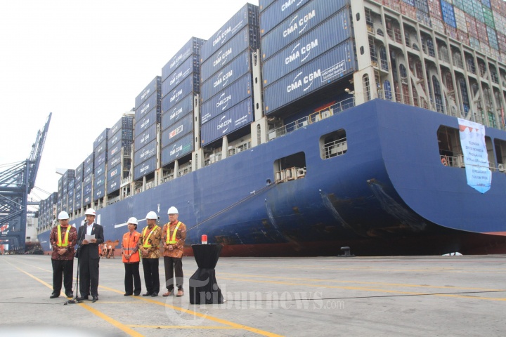 Presiden Jokowi Lepas Ekspor Dengan Kapal Kontainer Raksasa, Foto 2 #1752043 - TribunNews.com