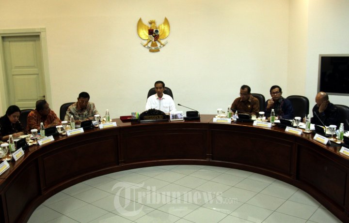Presiden Jokowi Pimpin Rapat Kabinet Terbatas di Istana Negara, Foto 4 ...