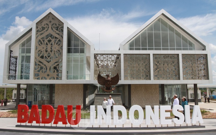 Presiden Jokowi Resmikan PLBN Terpadu Badau, Foto 3 #1693772 ...