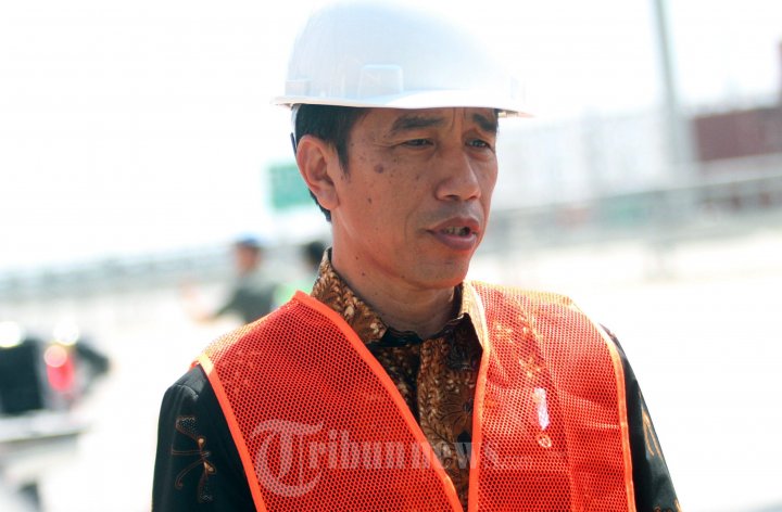 Presiden Jokowi Resmikan Terminal Petikemas Kalibaru, Foto 12 #1668955 ...