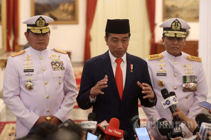 Presiden Lantik Laksamana TNI Muhammad Ali Sebagai KSAL, Foto 7 ...
