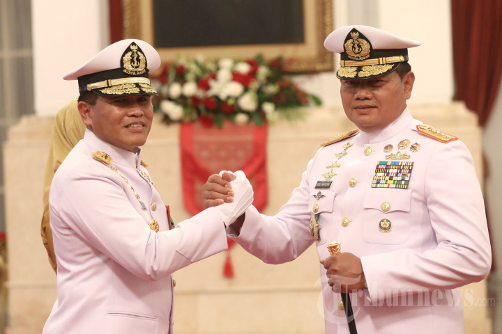 Presiden Lantik Laksamana TNI Muhammad Ali Sebagai KSAL, Foto 8 ...