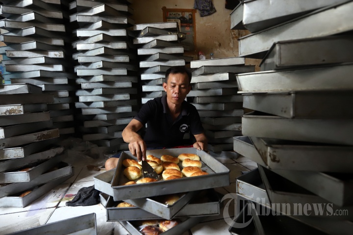 Produksi Roti Rumahan di Masa Pandemi, Foto 2 #1864709 - TribunNews.com
