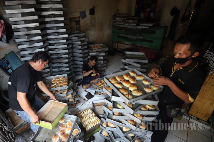 Produksi Roti Rumahan di Masa Pandemi, Foto 5 #1864712 - TribunNews.com