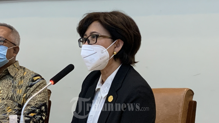 Prof Ova Emilia Jadi Rektor UGM 2022-2027, Foto 1 #1924871 - TribunNews.com
