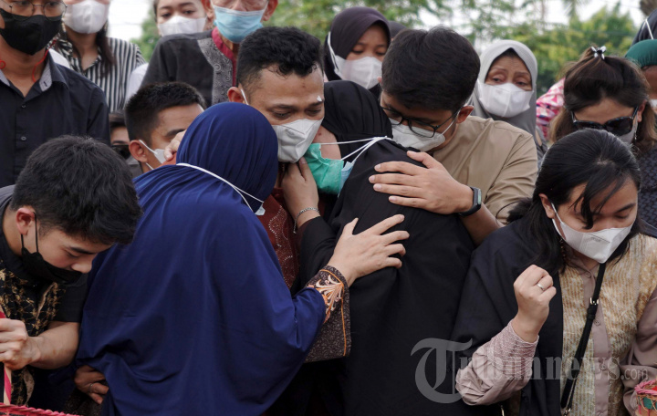 Prosesi Pemakaman Legenda Bulu Tangkis Markis Kido, Foto 9 #1885855 ...