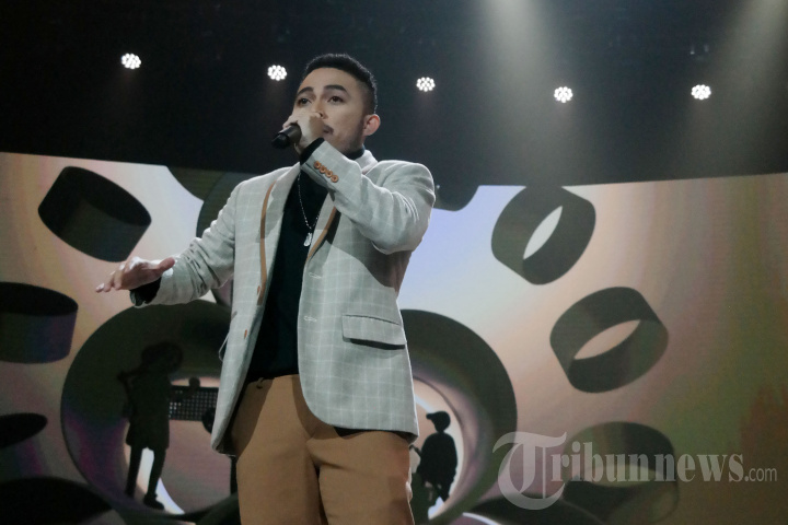 Rahman Tampil dalam Babak Final Showcase 1 Indonesian Idol XII, Foto 8 ...