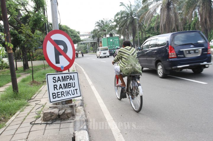 Rambu Lalulintas, Foto 3 #1640300 - TribunNews.com