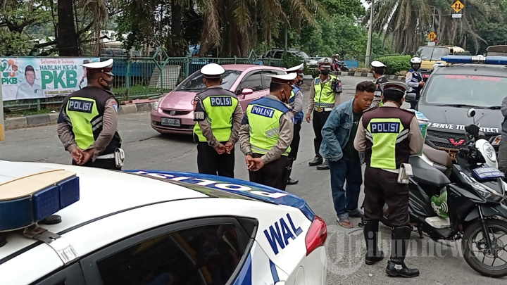 Razia Gabungan Pelanggar Lalu Lintas di Kota Tangerang, Foto 5 #1932289 - TribunNews.com